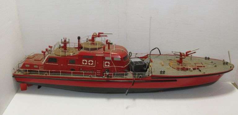 Large Fire Boat Model, Remote Controlled - Albrecht Auction Service