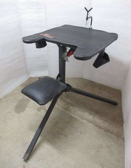 Big Game Shooting Bench - Albrecht Auction Service