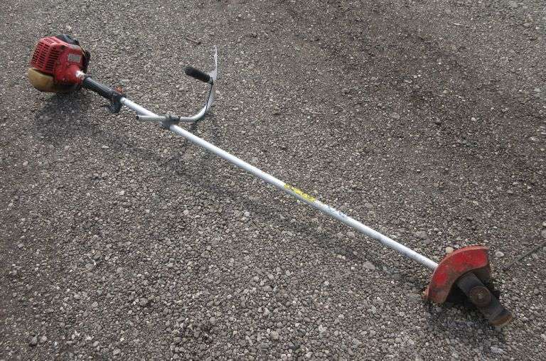 Redmax BC2300 Edger - Albrecht Auction Service