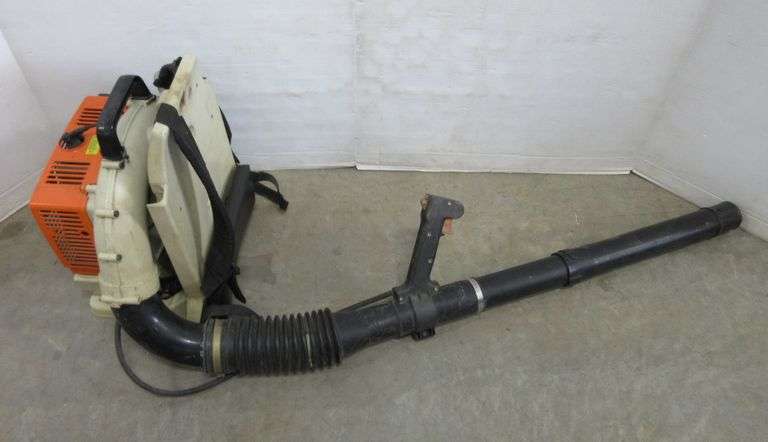 Stihl BR400 Model Two-Stroke Gas Backpack Leaf Blower - Albrecht ...