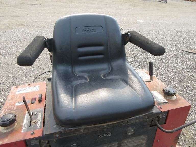 Toro-Wheelhorse Proline 724-Z Zero Turn Mower, 64 Hours, Onan 24 HP ...