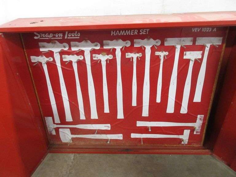 Snap-On Wall Cabinet - Albrecht Auction Service