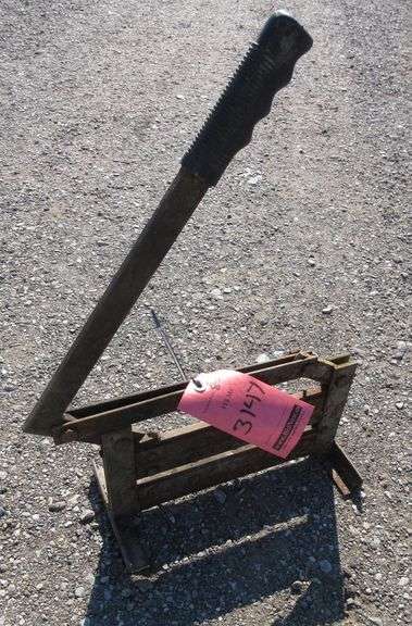 Steel Roofing Shingle Cutter - Albrecht Auction Service
