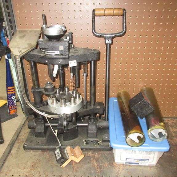 Size-O-Matic 20-Gauge Reloader, Model 800B; 20-Gauge EZ-Pack Shotshell ...