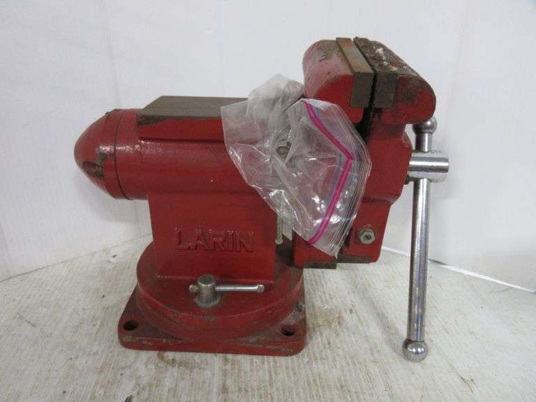 Red Larin Multifunction 5" Bench Vise, Model RBV-5 - Albrecht Auction Service