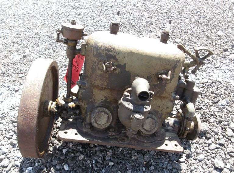 Gray Hit or Miss Engine - Albrecht Auction Service