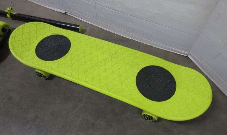 Morph Board Skateboard/Scooter Combo - Albrecht Auction Service