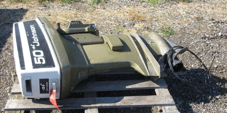 50 HP Johnson Boat Motor - Albrecht Auction Service