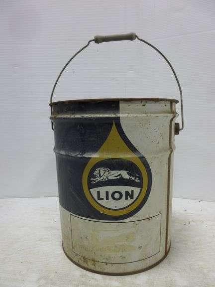 Old Five-Gallon Lion Oil Can - Albrecht Auction Service