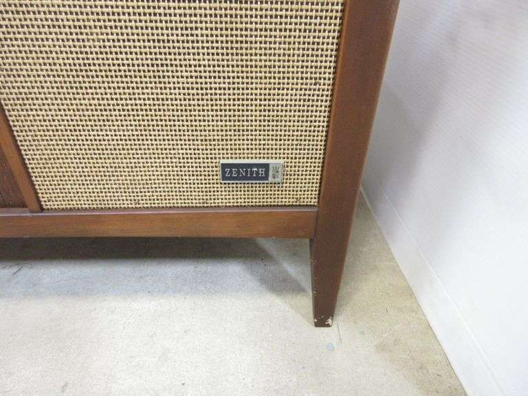 1964 Zenith Stereophonic Radio and Record Player Console - Albrecht ...