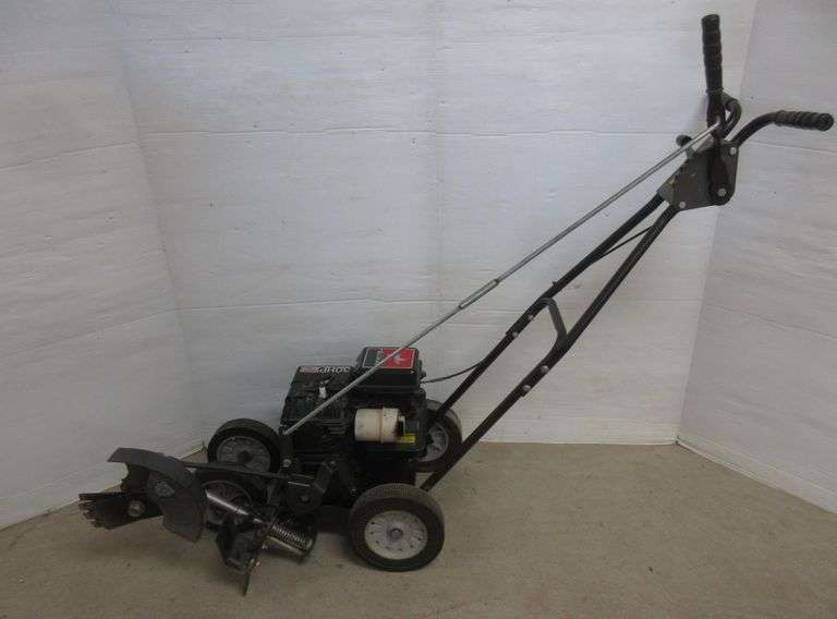 White 3 HP Gas Lawn Edger - Albrecht Auction Service