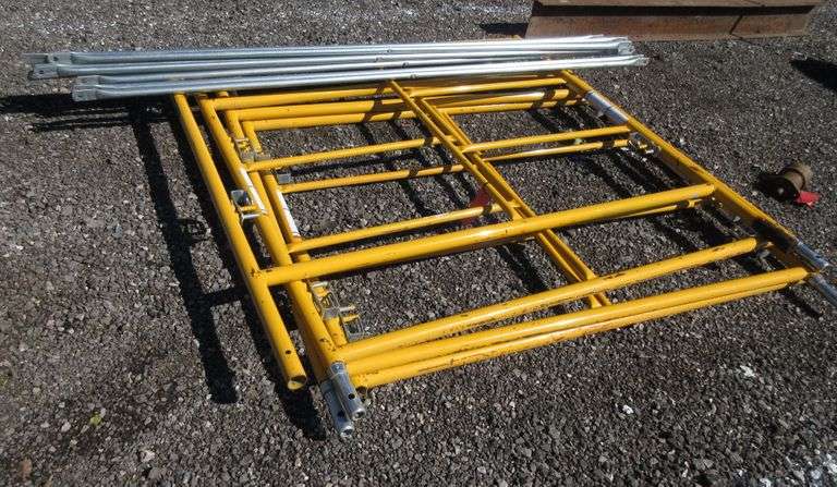 (2) Sections of Scaffolding with Cross Members - Albrecht Auction Service