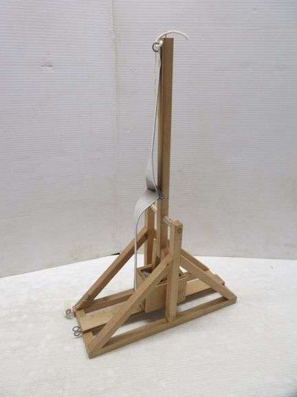 Real Scale Trebuchet Model - Albrecht Auction Service