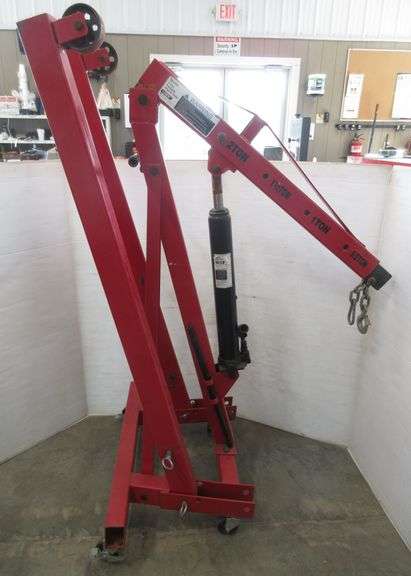 Larin 2-Ton Foldable Engine Hoist - Albrecht Auction Service