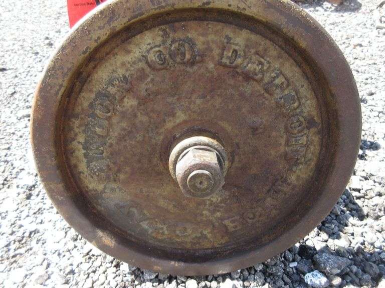 Gray Hit or Miss Engine - Albrecht Auction Service