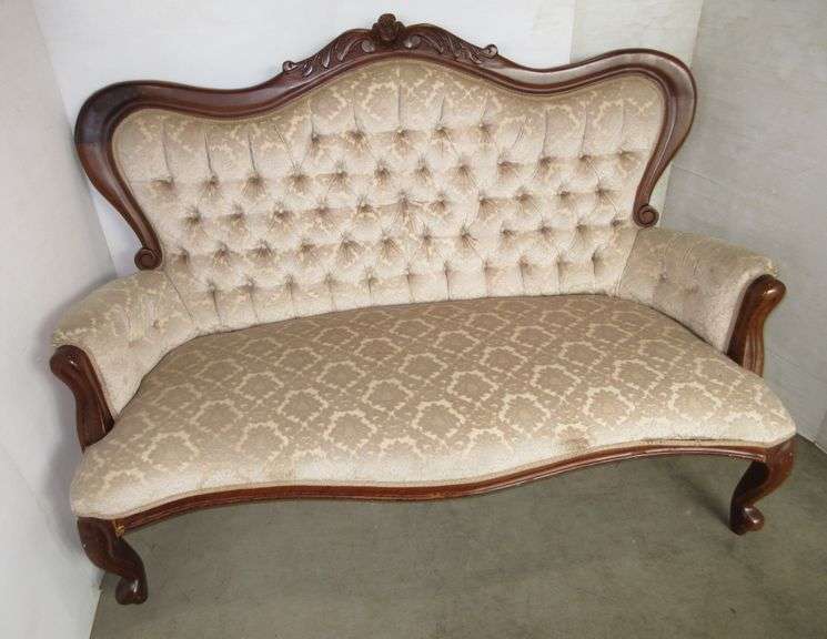 Victorian Parlor Couch, Matches Lot Nos. 17 and 18 - Albrecht Auction ...