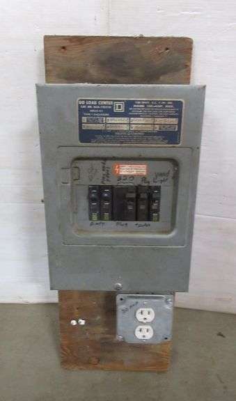 100 AMP Service Box with 30 AMP Receptacle - Albrecht Auction Service