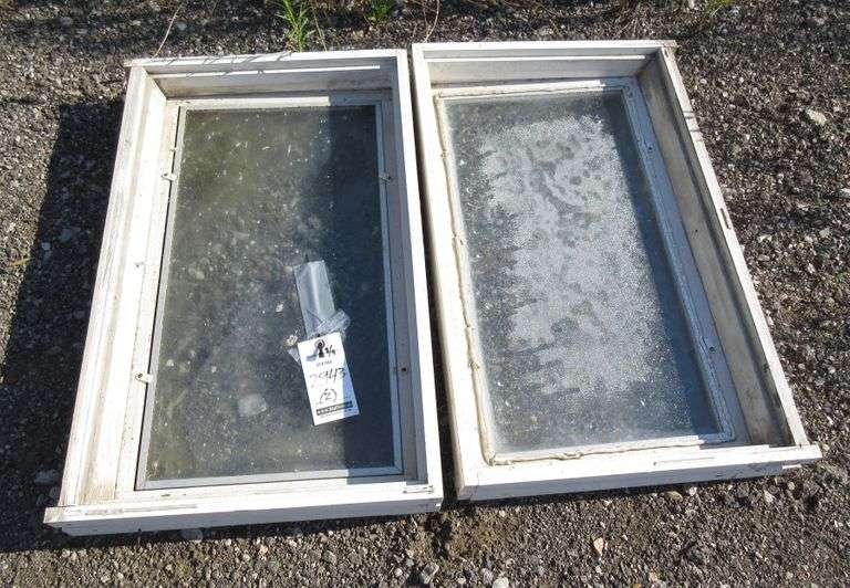 (2) Drop Down Windows - Albrecht Auction Service