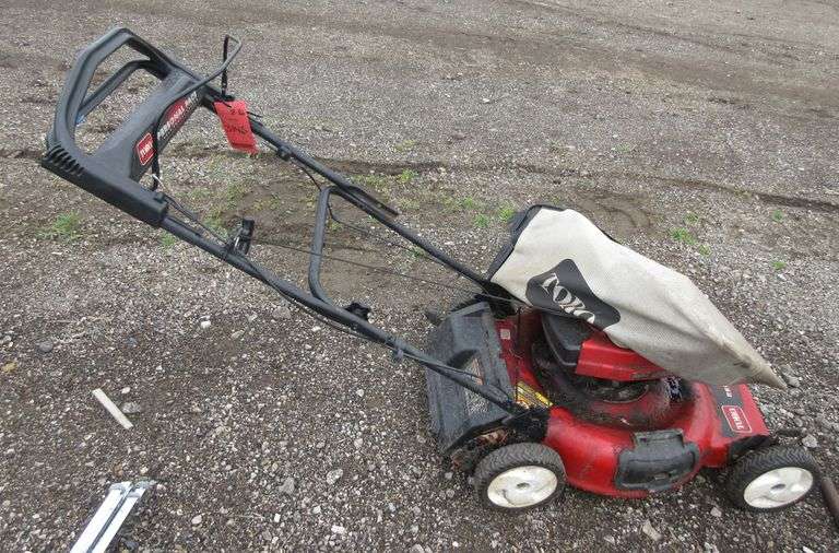 Toro Push Lawn Mower - Albrecht Auction Service