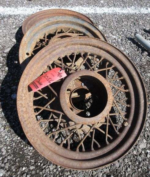 Old Ford Model A or T Wire Wheels - Albrecht Auction Service