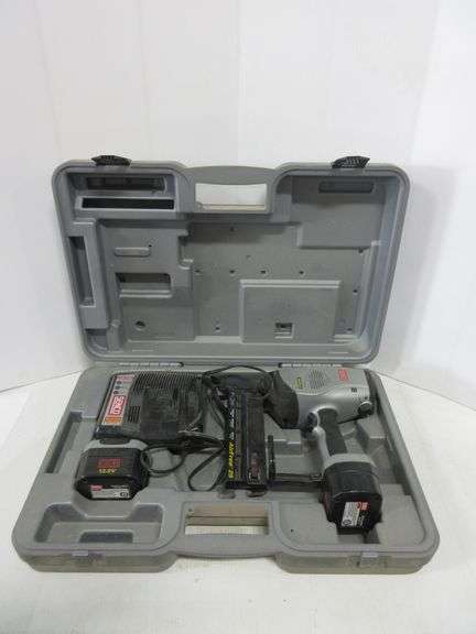 Senco 12V Electric Nailer - Albrecht Auction Service
