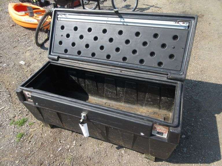 Black Plastic Tool Box with Lock - Albrecht Auction Service