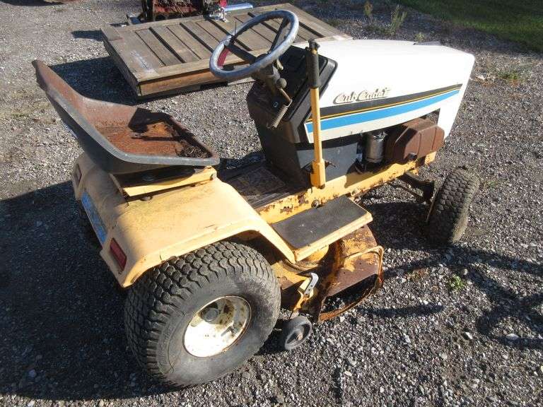 Cub Cadet 1325 yard tractor with 38" deck, for parts, as is - Albrecht ...