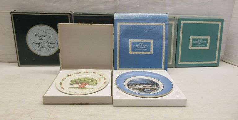 Vintage Avon Christmas Plate Collection, from 1978 to 1983, with boxes ...