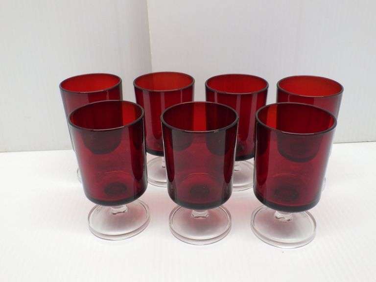 (7) Retro red goblets, 4 1/4"H - Albrecht Auction Service