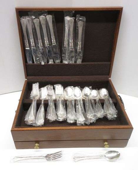 46-Piece Towle Supreme Cutlery silver plated flatware set, service for ...