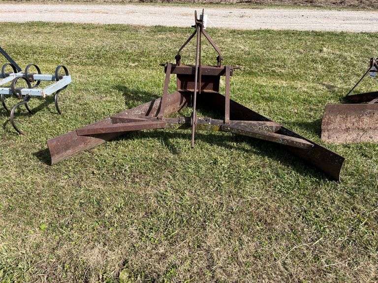 3-Point V-Ditcher - Albrecht Auction Service