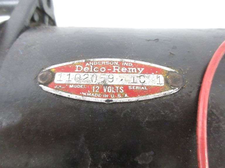 Delco-Remy generator, 12V, as is - Albrecht Auction Service