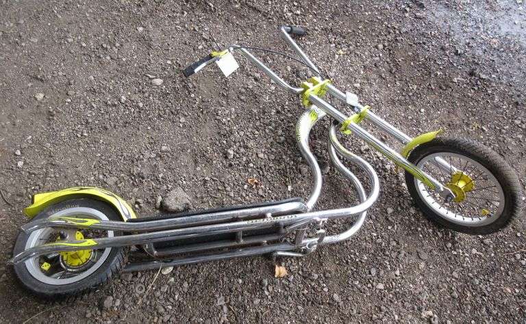 Schwinn stingray easy rider scooter, heavy wear/rust - Albrecht Auction ...