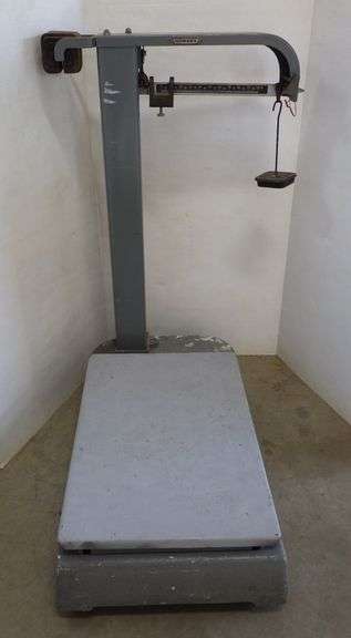 Antique Hobart 1000 lb. capacity scale, 43" x 36" x 19", good ...