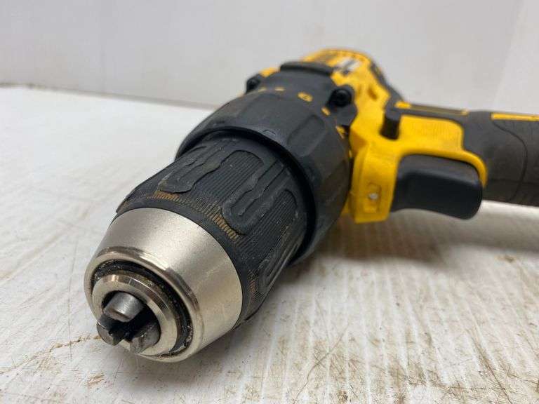 DeWALT DCD777 20V max 1/2" drill driver, tested and works, used ...