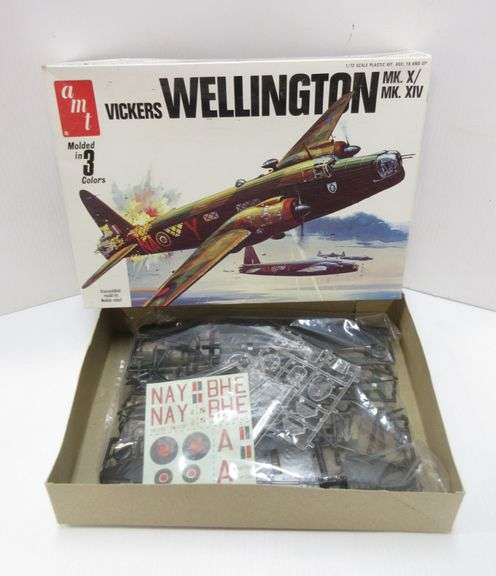 AMT matchbox wickers wellington, 1/72 scale - Albrecht Auction Service