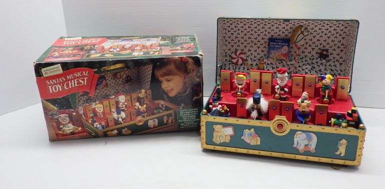 Vintage 1990's Mr. Christmas Santa's musical toy chest, plays 35 ...
