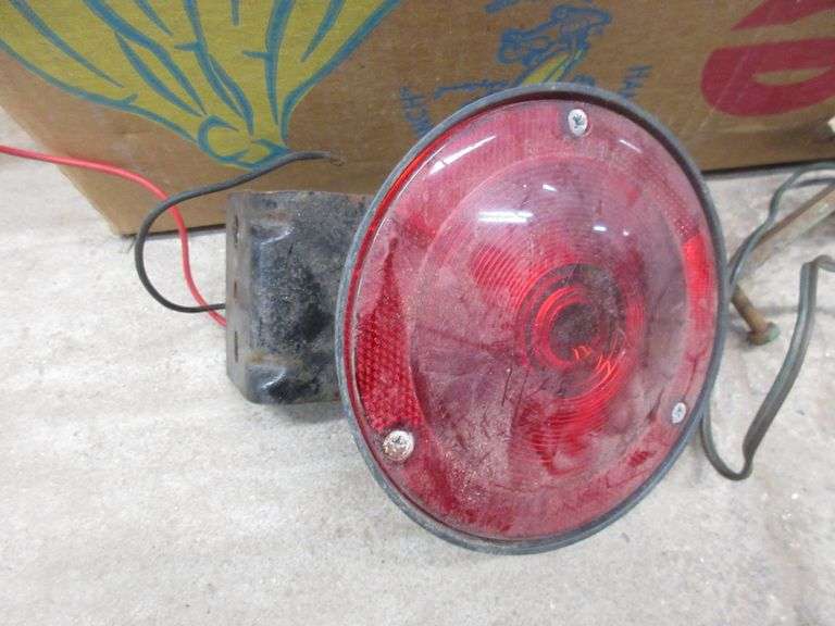 Electric brake light switch, and used tail lights - Albrecht Auction ...