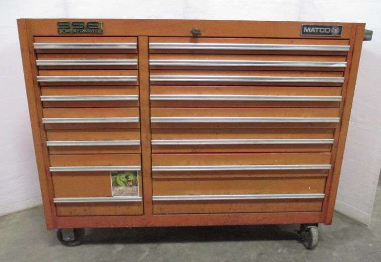 Matco "taco wagon" tool box with some tools, lock only works for large ...