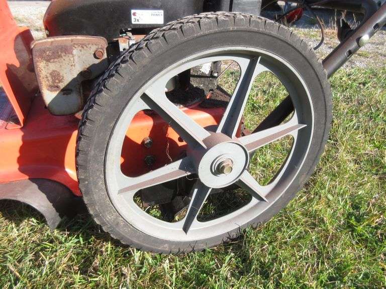 Ariens walk-behind trimmer, 6 HP, runs, used - Albrecht Auction Service