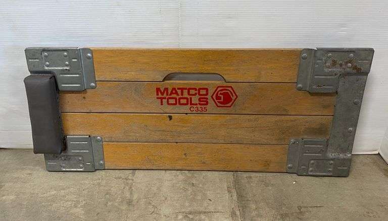 Older Matco Tools creeper, nice - Albrecht Auction Service