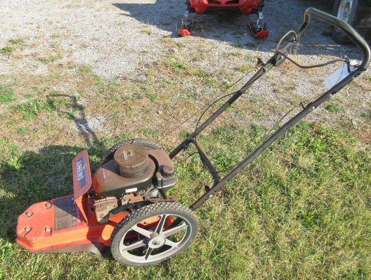 Ariens walk-behind trimmer, 6 HP, runs, used - Albrecht Auction Service