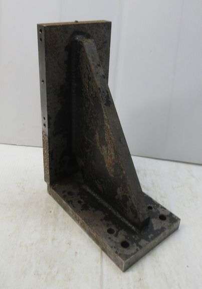 Machinist angle plate, 6" x 10" x 14" - Albrecht Auction Service