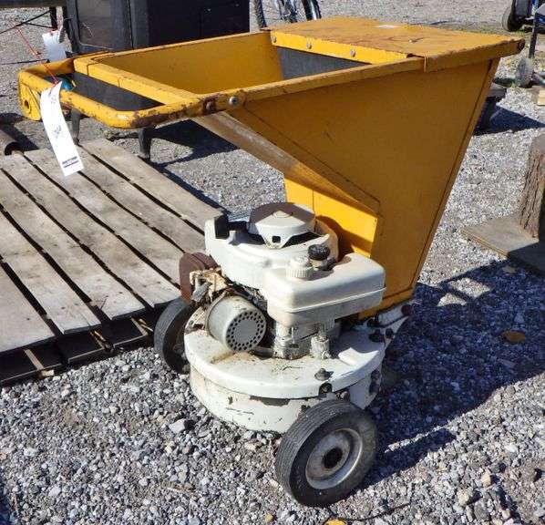 Sears shredder bagger, 5 HP engine, 18" x 29" x 29", hasn't been ...