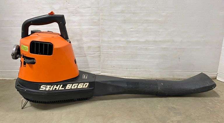 Stihl leaf blower, BG60, works - Albrecht Auction Service