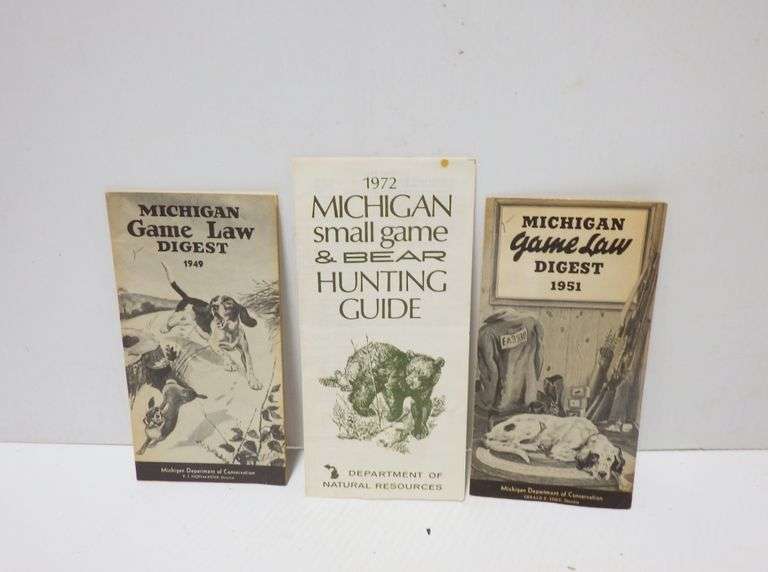 Group of (12) vintage Michigan hunting/fishing maps and game laws ...