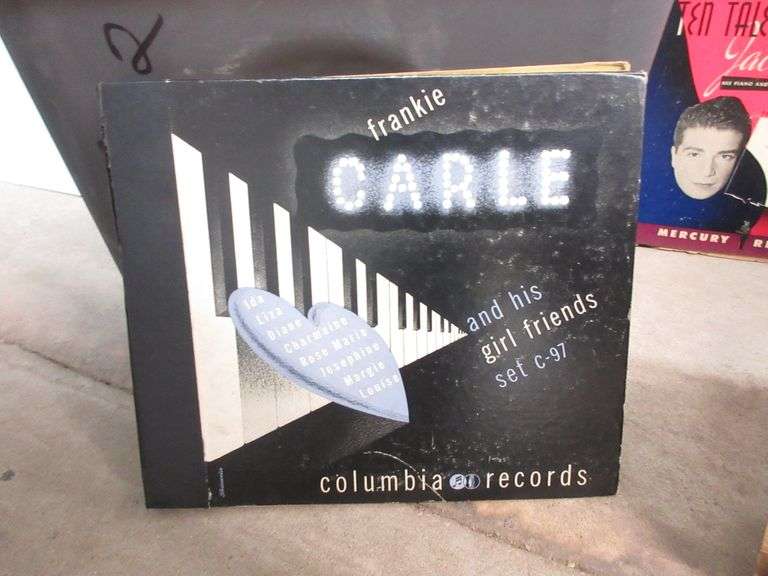 (57) Vintage 1930s and 1940s vinyl albums, some in binders, includes ...