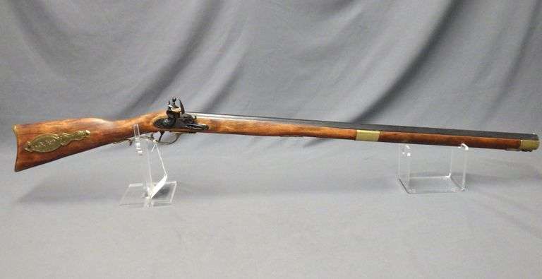 Flintlock Rifle Replica - Albrecht Auction Service