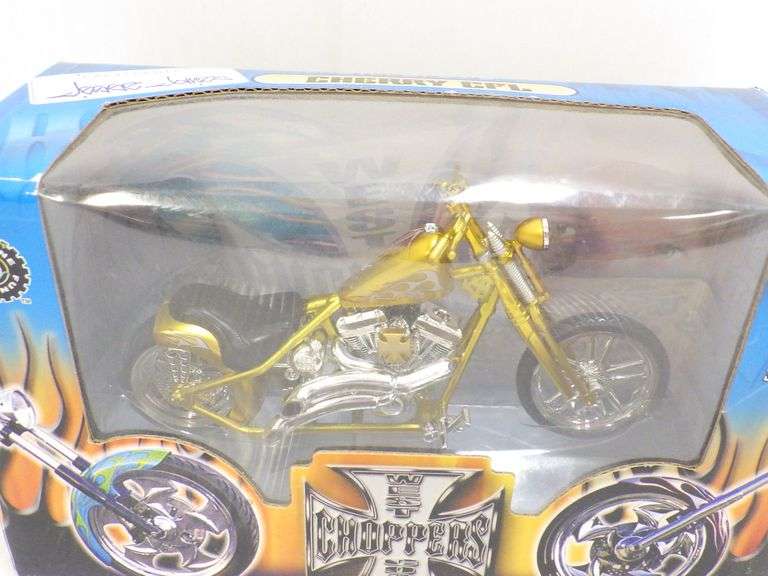 Muscle machines, 1/18-scale, West Coast Choppers Cherry CFL Motorcycle ...