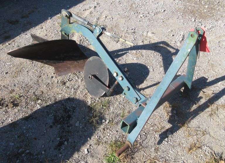 3-Point plow, 28" x 42" x 26" - Albrecht Auction Service